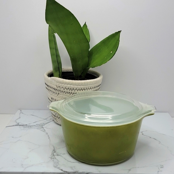 Pyrex | Kitchen | Vtg Pyrex 47c Verde Green Round Casserole Dish With ...